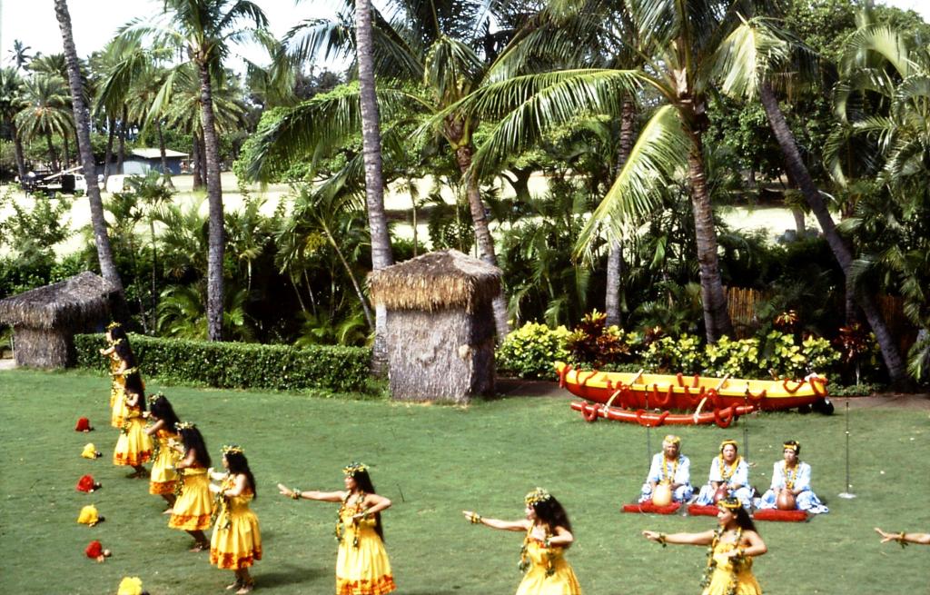 Hawaii – Trains To Beyond